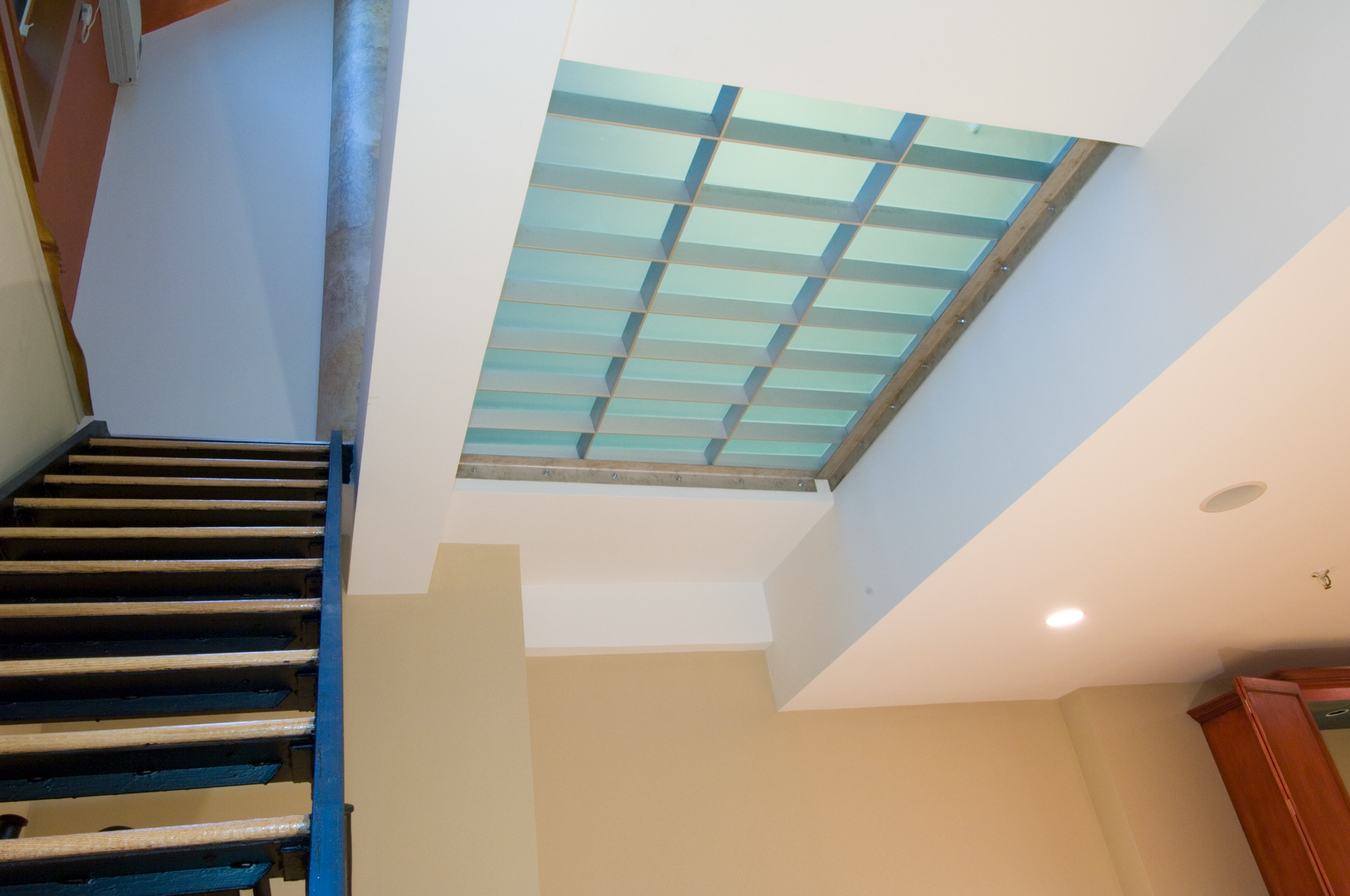 Stunning Glass Flooring Systems for Modern Spaces